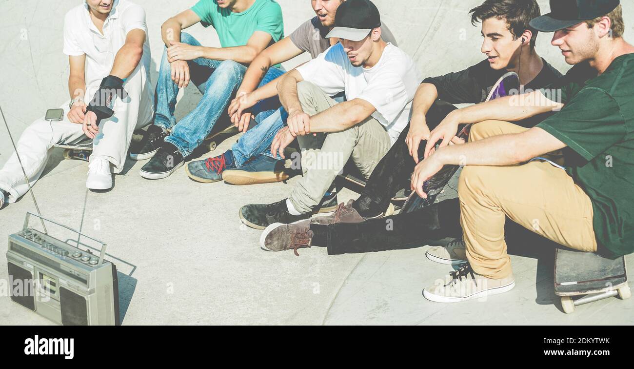 Group people radio listening hi-res stock photography and images - Alamy