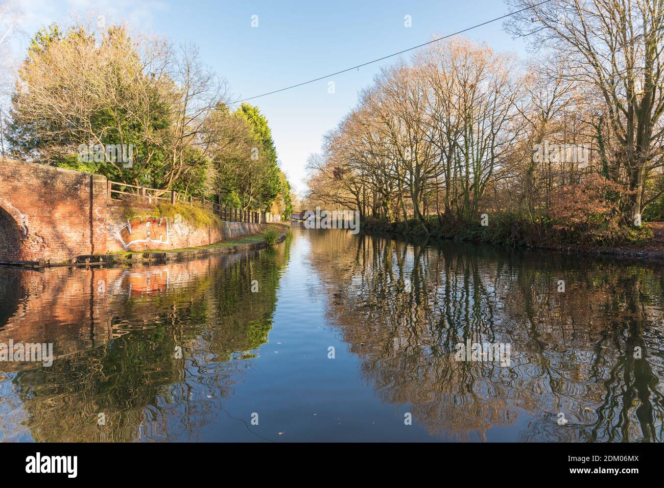 The Worcester and Birmingham Canal in Kings Norton, Birmingham, UK ...