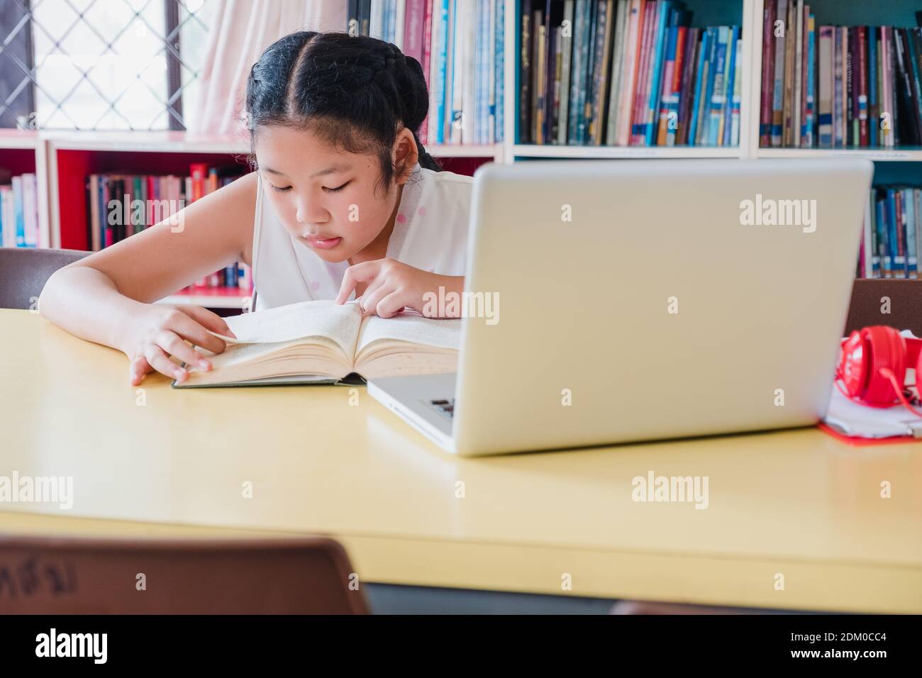 Indian Girl Library High Resolution Stock Photography and Images - Alamy