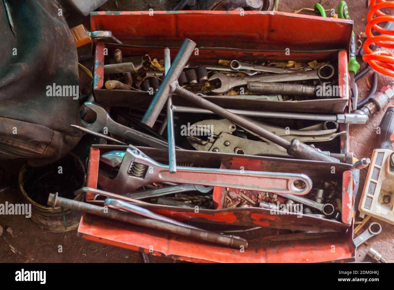 Messy Garage High Resolution Stock Photography and Images - Alamy