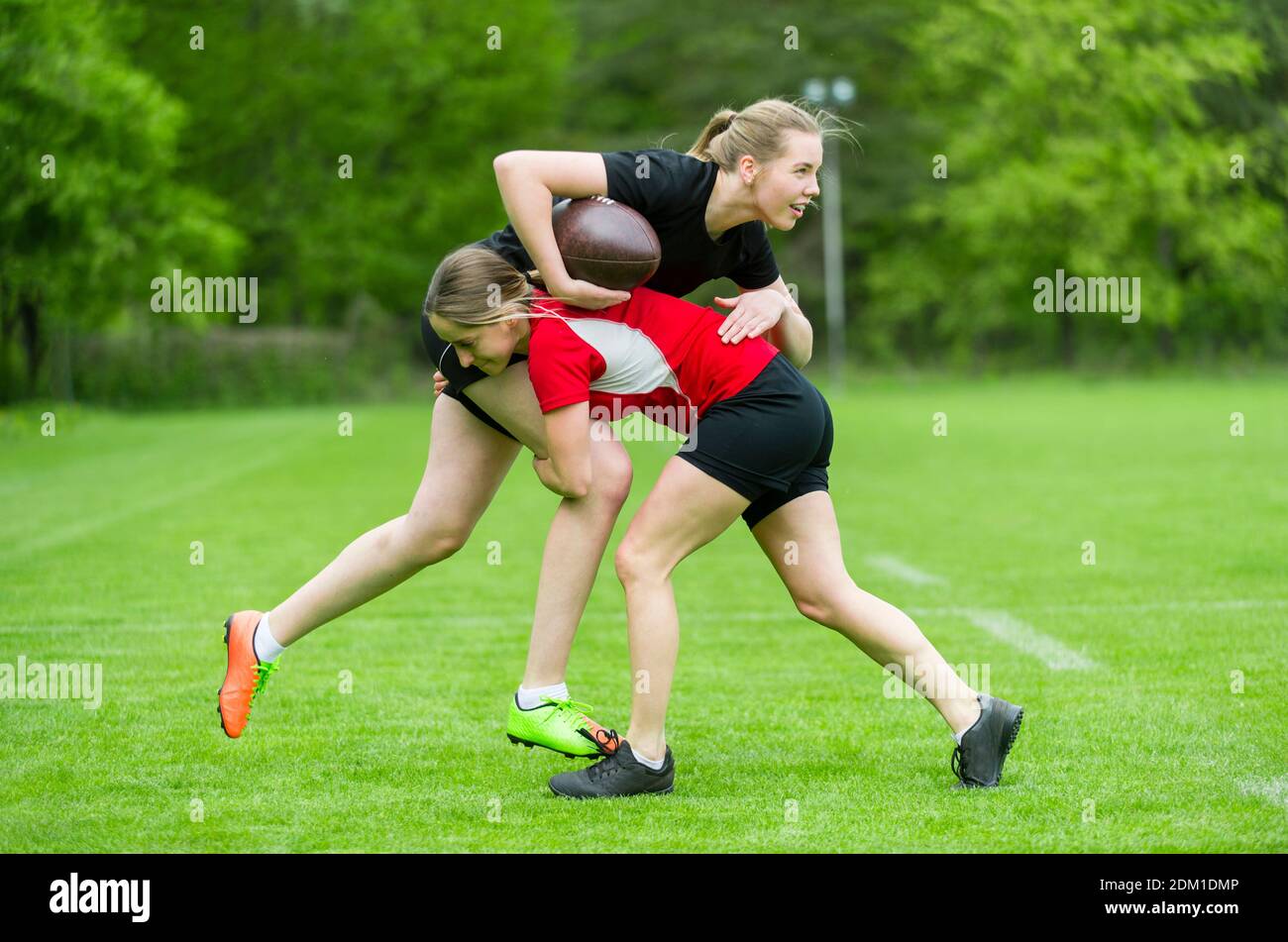 Full length tackling rugby hi-res stock photography and images - Alamy