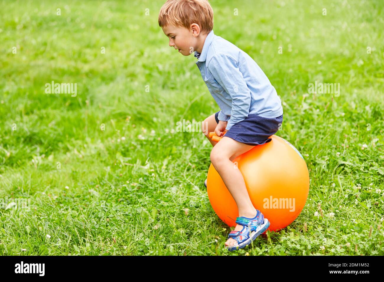 Hoppity hi-res stock photography and images - Alamy