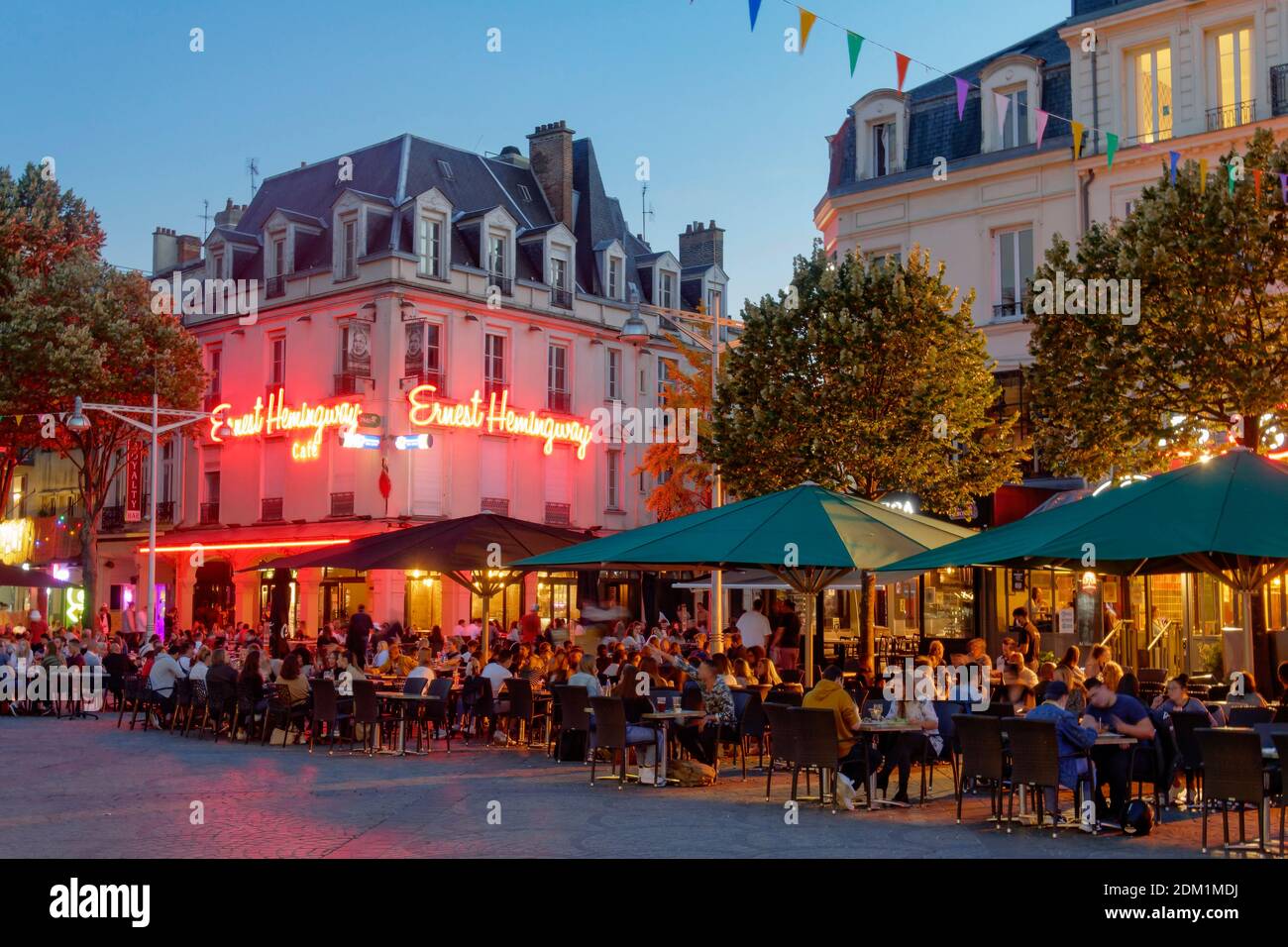 Ernest Hemingway Cafe, Bar, Reims, Champagne, Frankreich Stock Photo ...