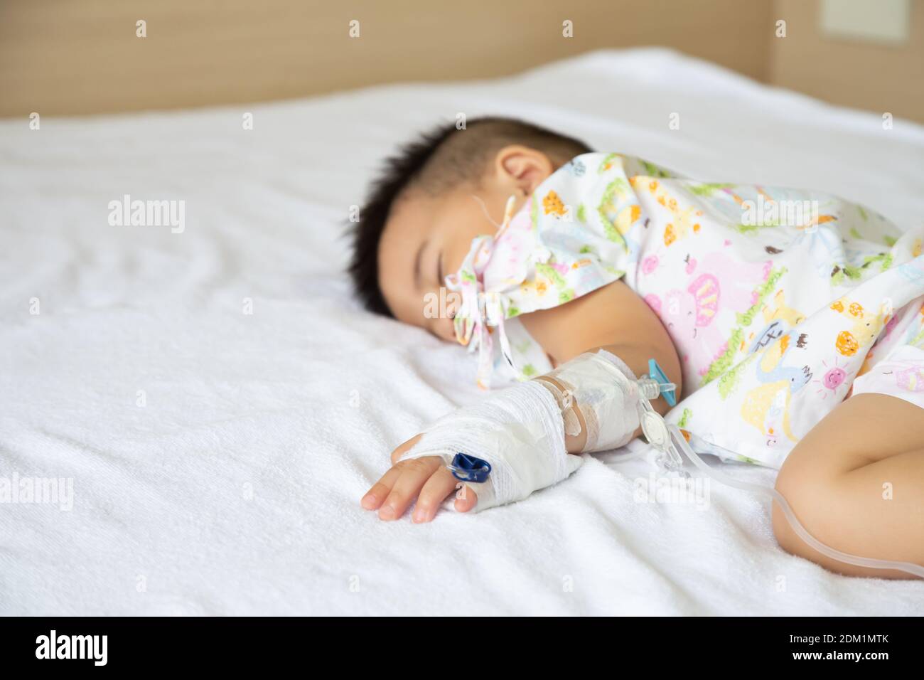 Baby iv drip hi-res stock photography and images - Alamy