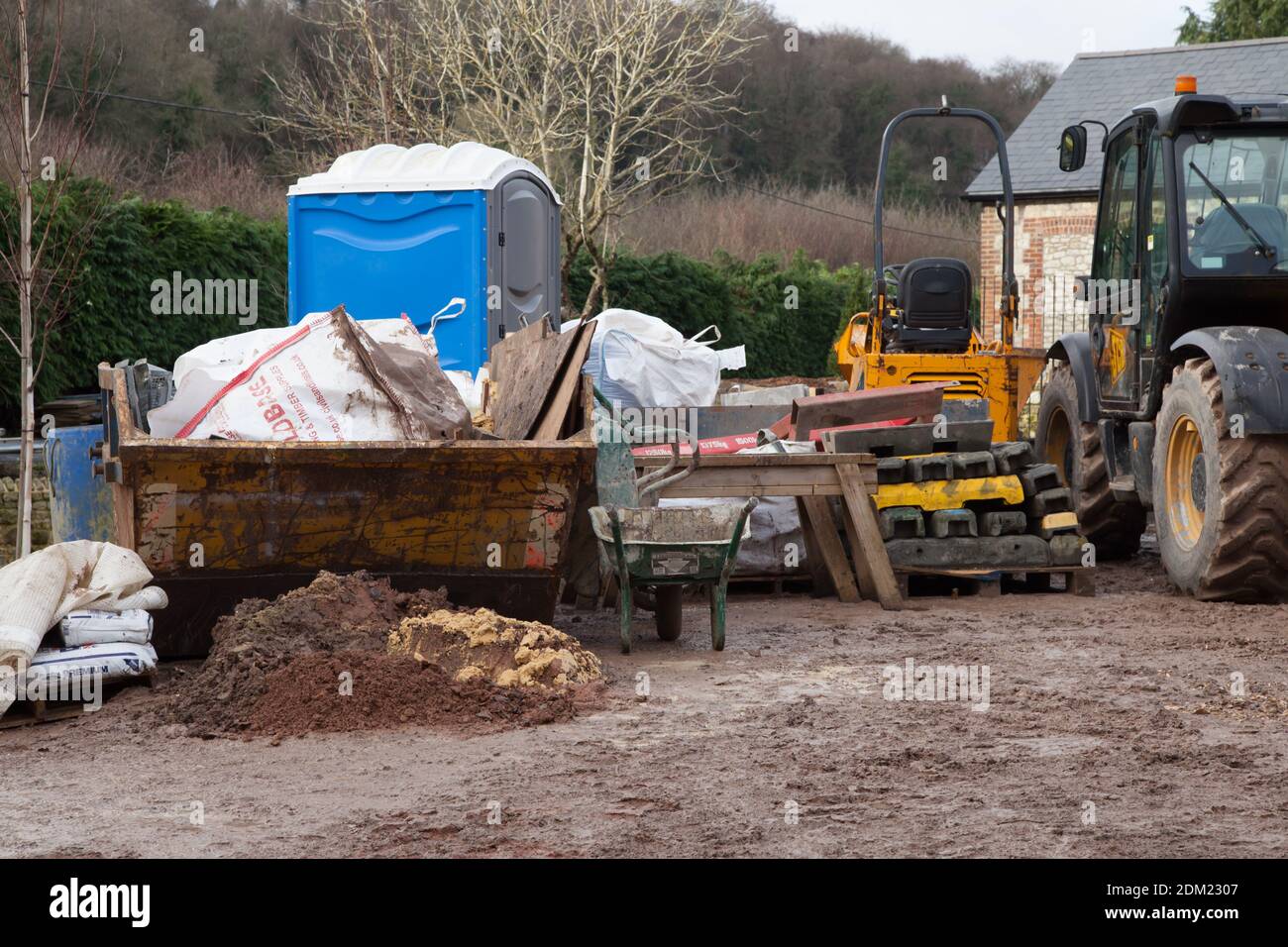 Jcb house build hi-res stock photography and images - Alamy