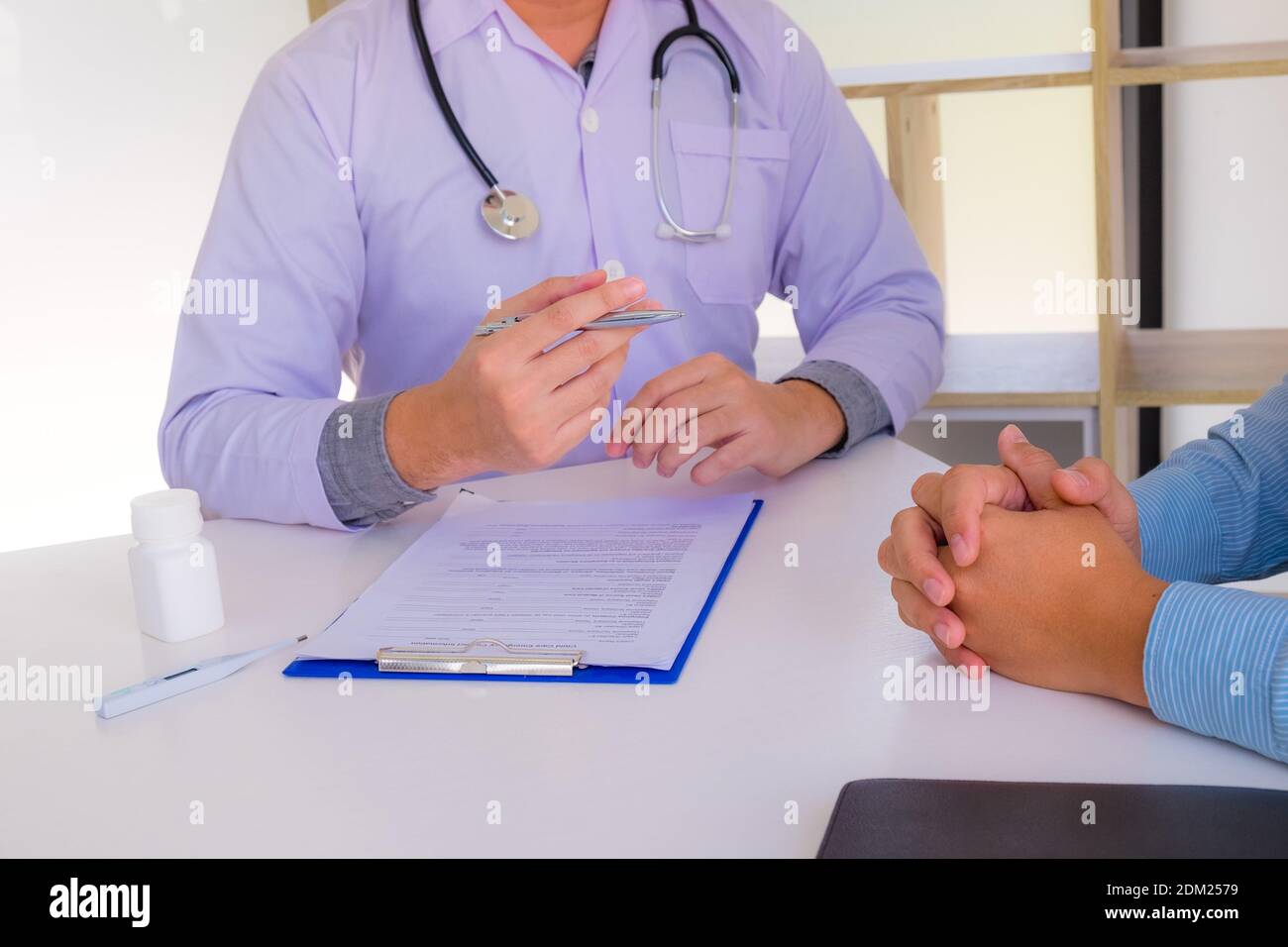 Doctor appointment in diary hi-res stock photography and images - Alamy