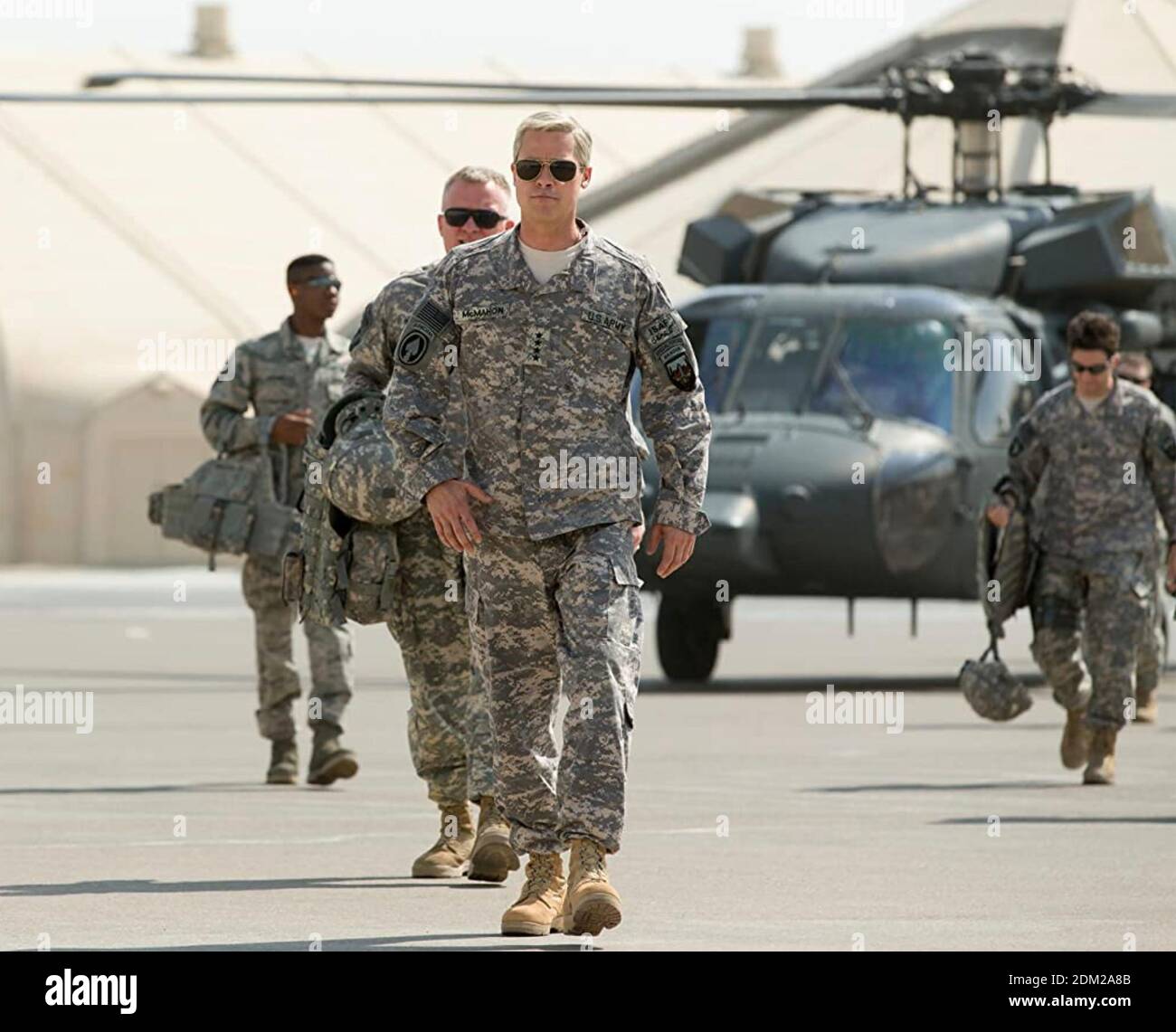 WAR MACHINE 2017 Netflix film with Brad Pitt as General Glen McMahon ...