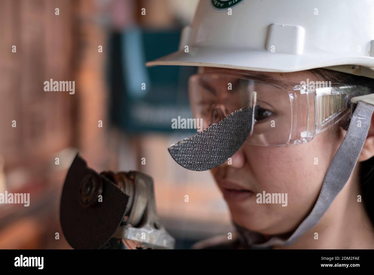 Circular saw accident hi-res stock photography and images - Alamy