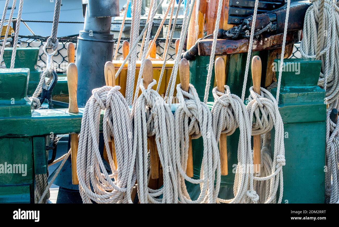 Hanging from posts hi-res stock photography and images - Alamy