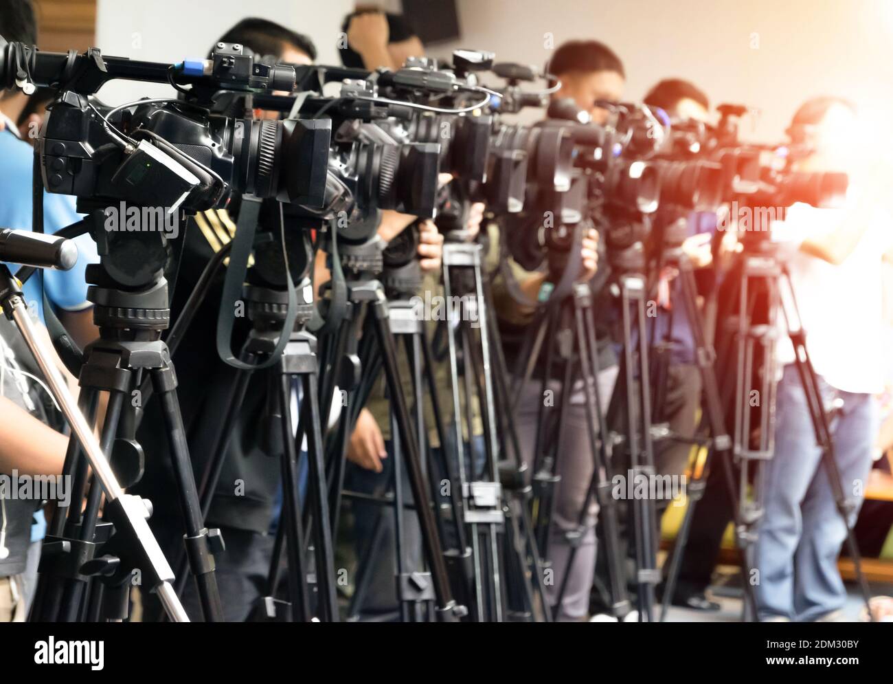 Movie cameramen hi-res stock photography and images - Alamy