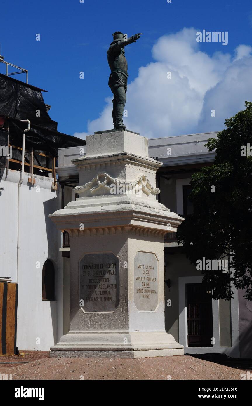 Columbus statue in san juan hi-res stock photography and images - Alamy