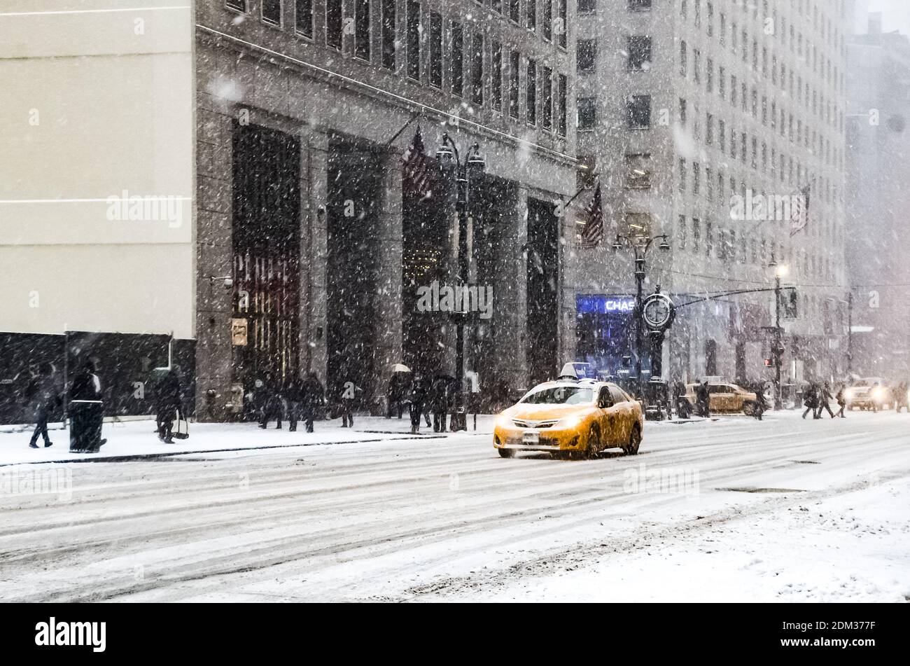 Winter snowstorm blizzard in New York City with heavy snow falling ...