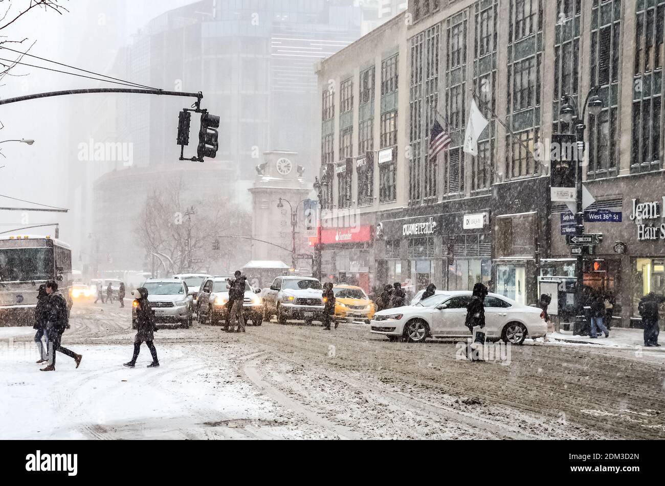 Winter snowstorm blizzard in New York City with heavy snow falling ...