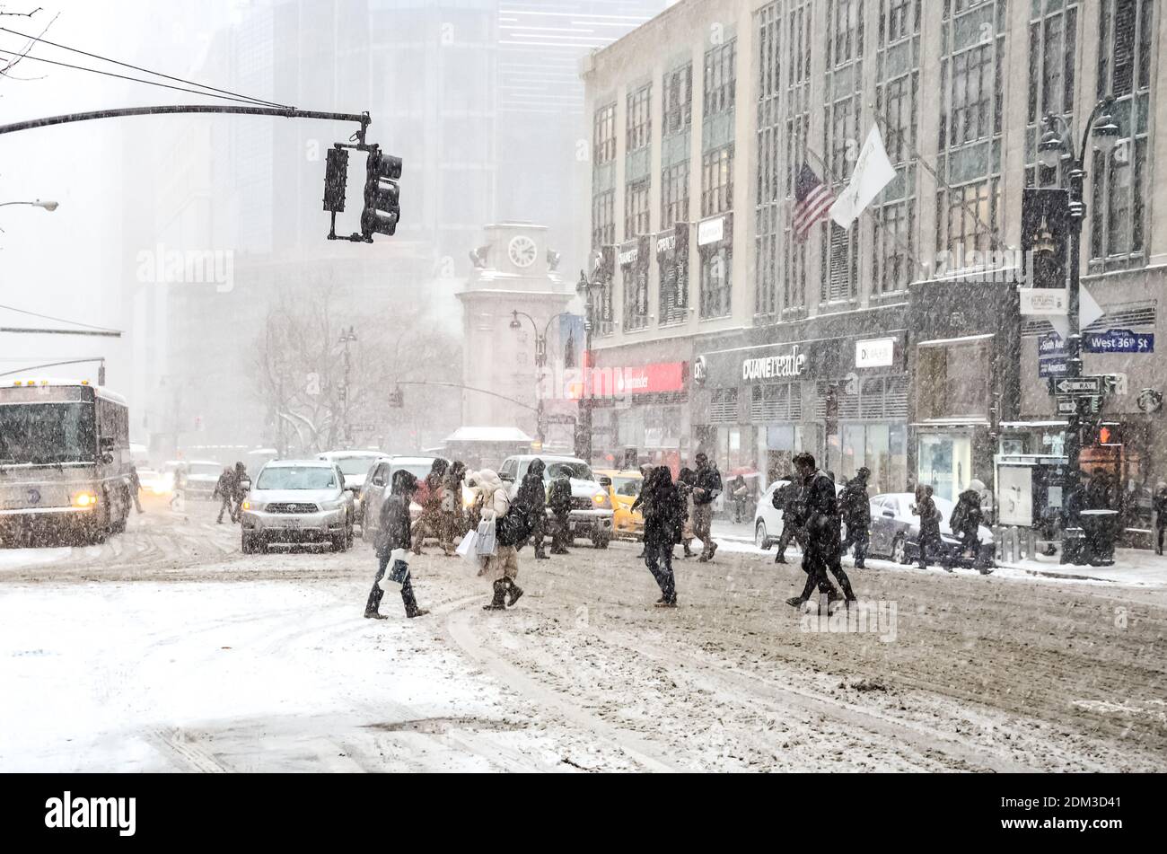 Winter snowstorm blizzard in New York City with heavy snow falling ...