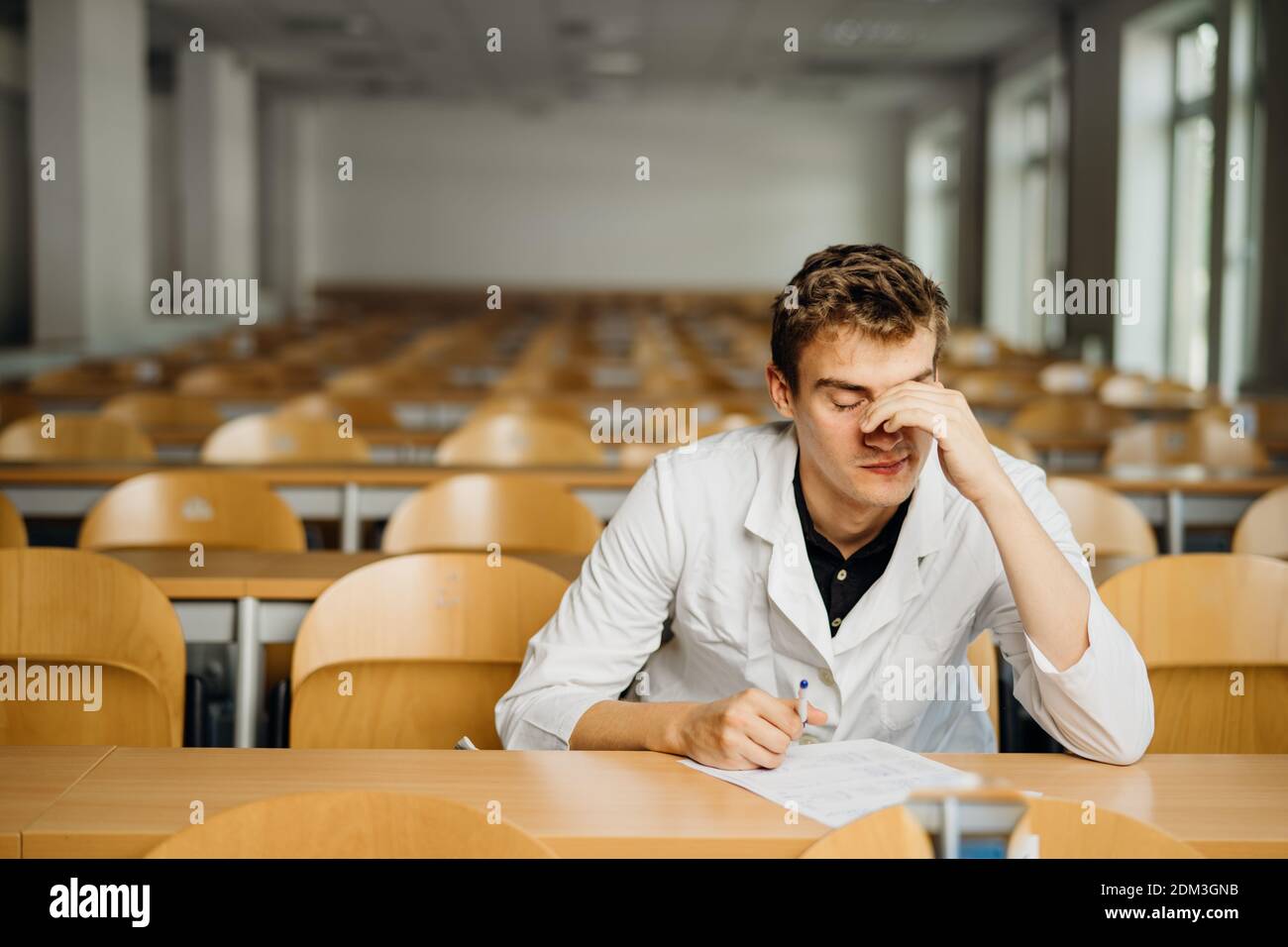 Exhausted doctor hi-res stock photography and images - Alamy