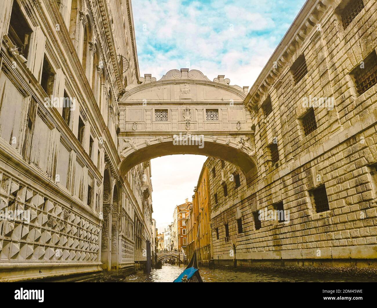 Bridge of Sighs (Ponte dei Sospiri) in Venice, Italy with a lovely sky ...