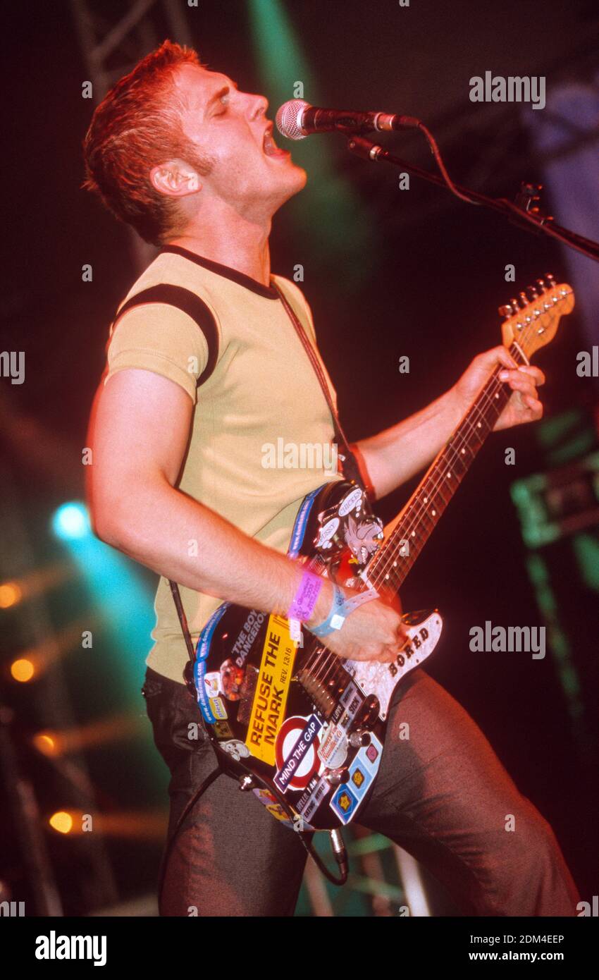Dum dums glastonbury hi-res stock photography and images - Alamy
