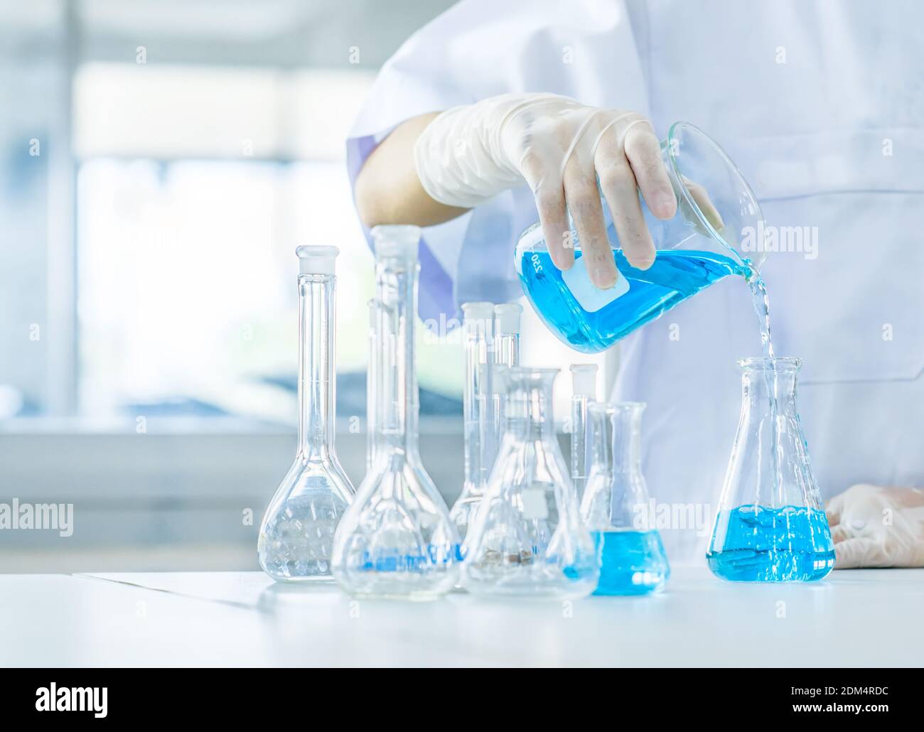 Conical flask lab close hi-res stock photography and images - Alamy