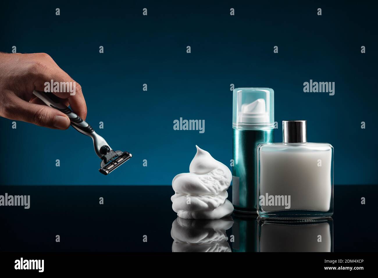 Mens grooming tools hi-res stock photography and images - Alamy
