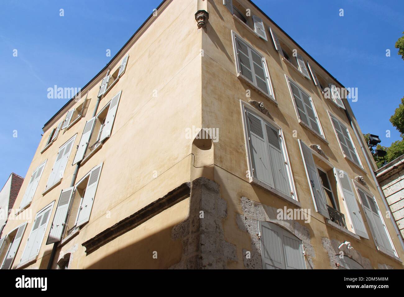 house in chartres in france Stock Photo - Alamy