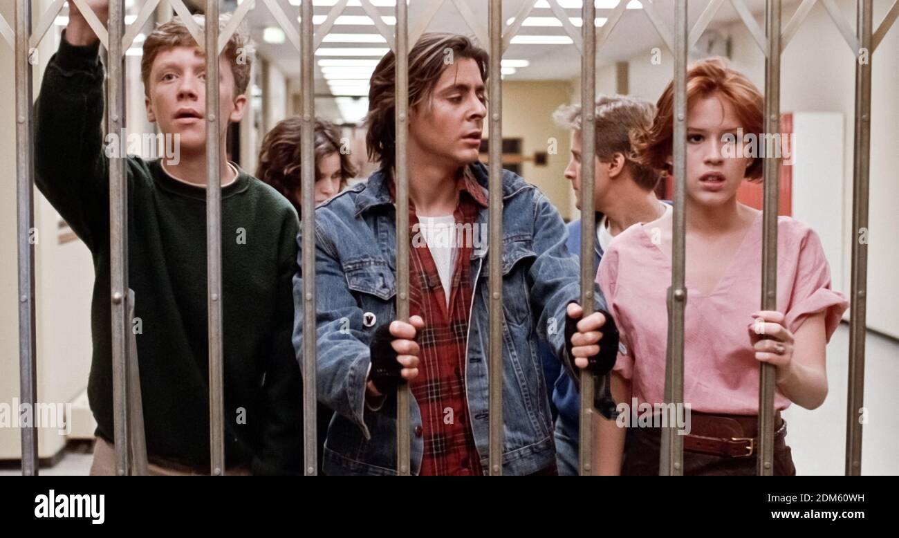 USA. Molly Ringwald, Emilio Estevez, Judd Nelson, Ally Sheedy, and ...