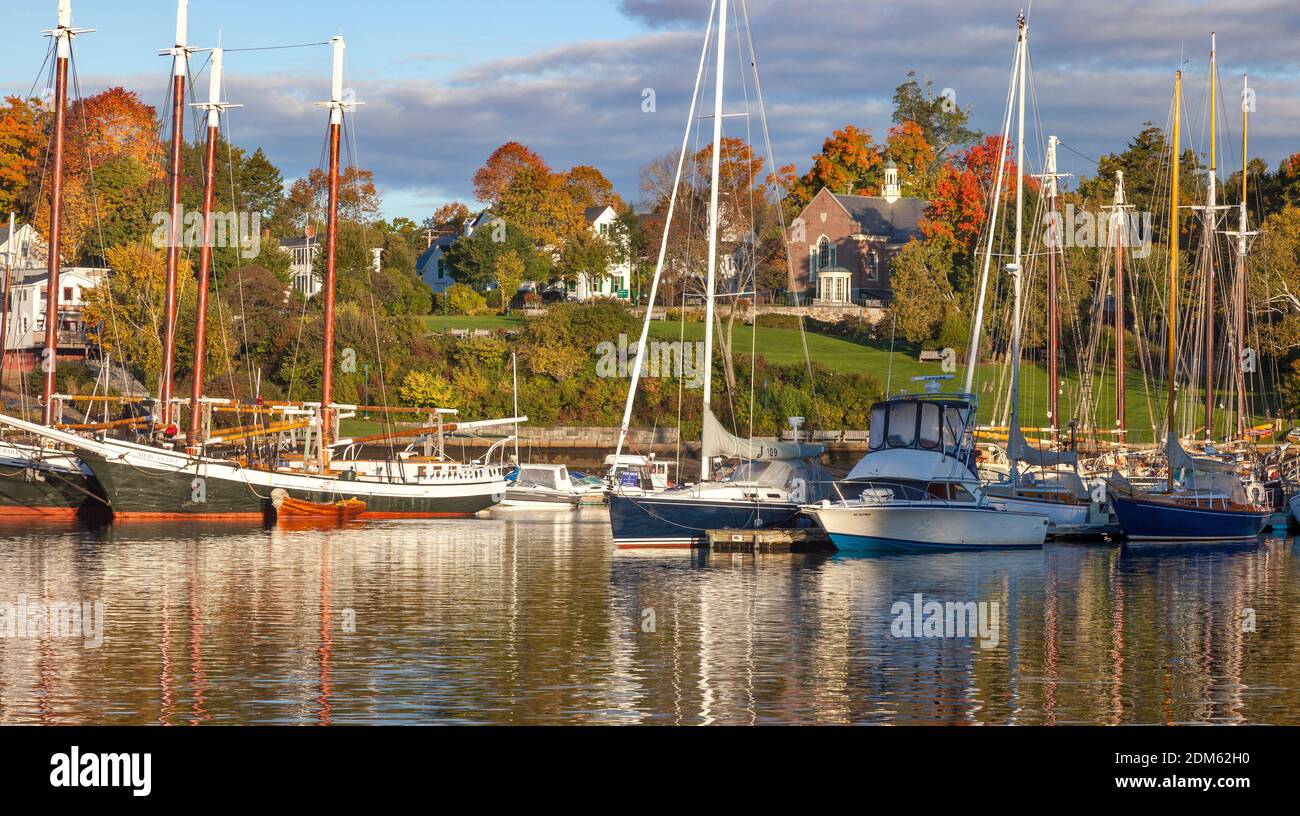 Autumn morning in the Camden harbor, Camden Maine, USA Stock Photo - Alamy