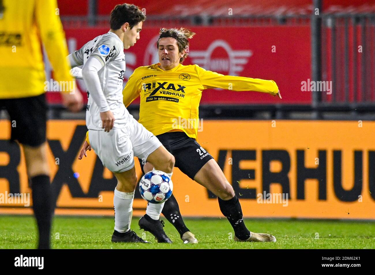 ALMERE, NETHERLANDS - DECEMBER 16: Simon Janssen of VVV Venlo ...