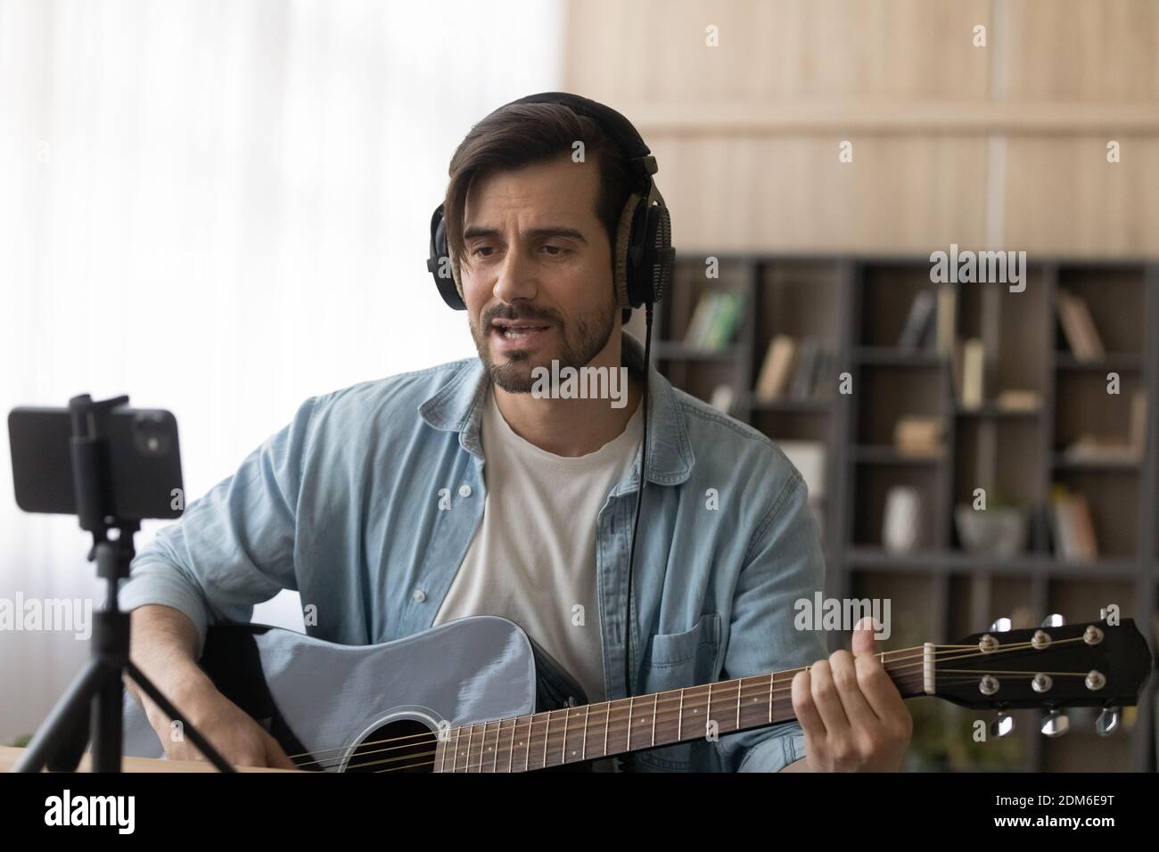 Male recording artist hi-res stock photography and images - Alamy