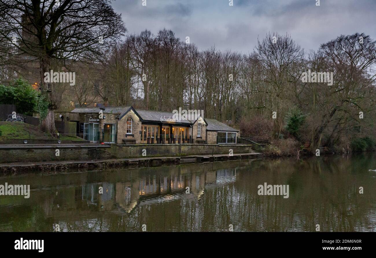 Pub in saltaire hi-res stock photography and images - Alamy