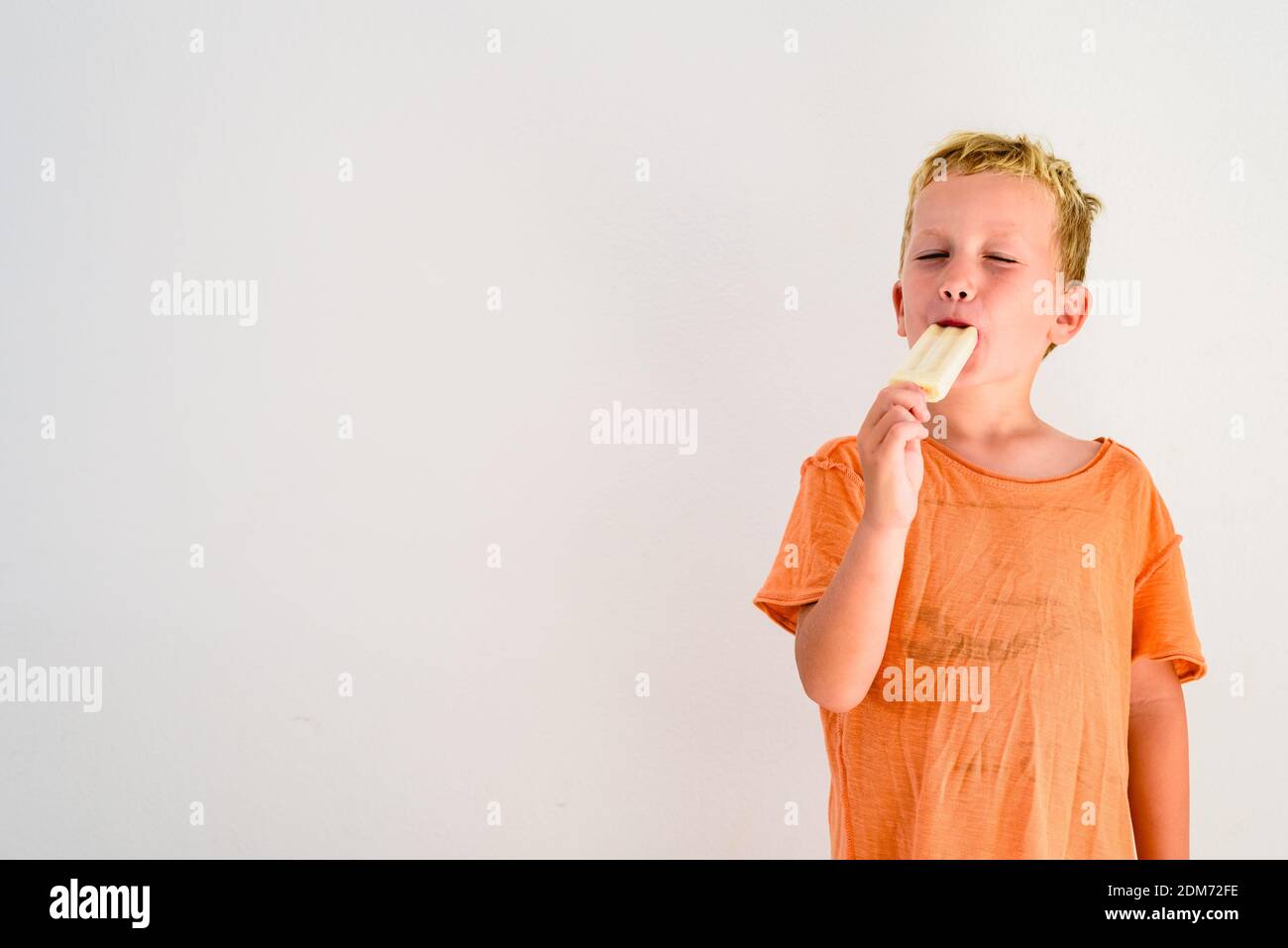 Person popsicle studio hi-res stock photography and images - Alamy