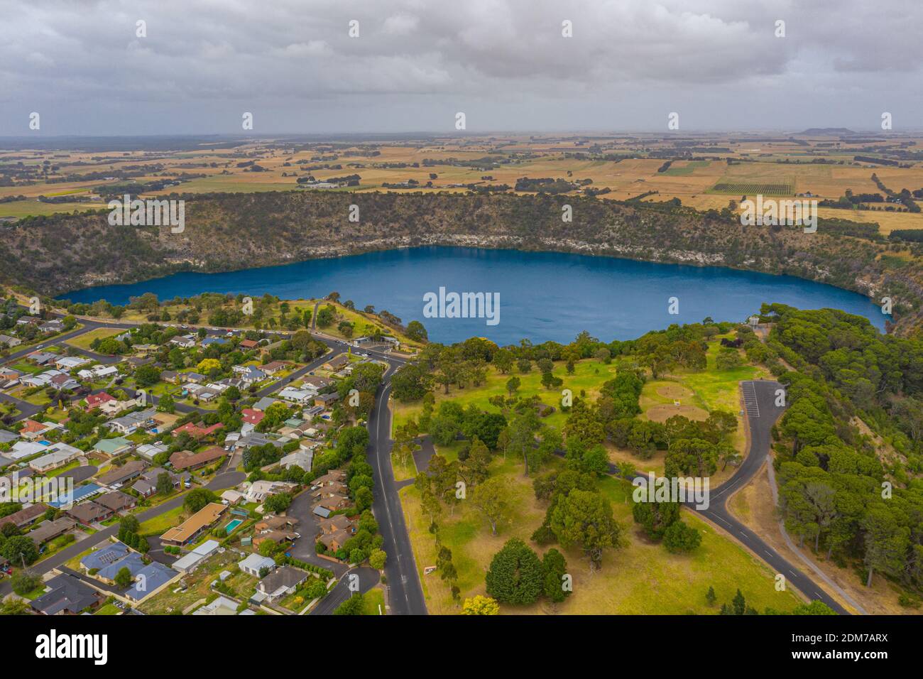 Blue lake in mt gambier hi-res stock photography and images - Alamy