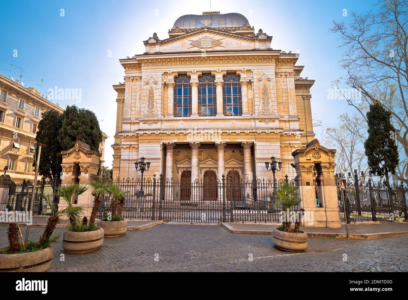 Rome. Great Synagogue of Rome facade view, Jewish temple in eternal ...