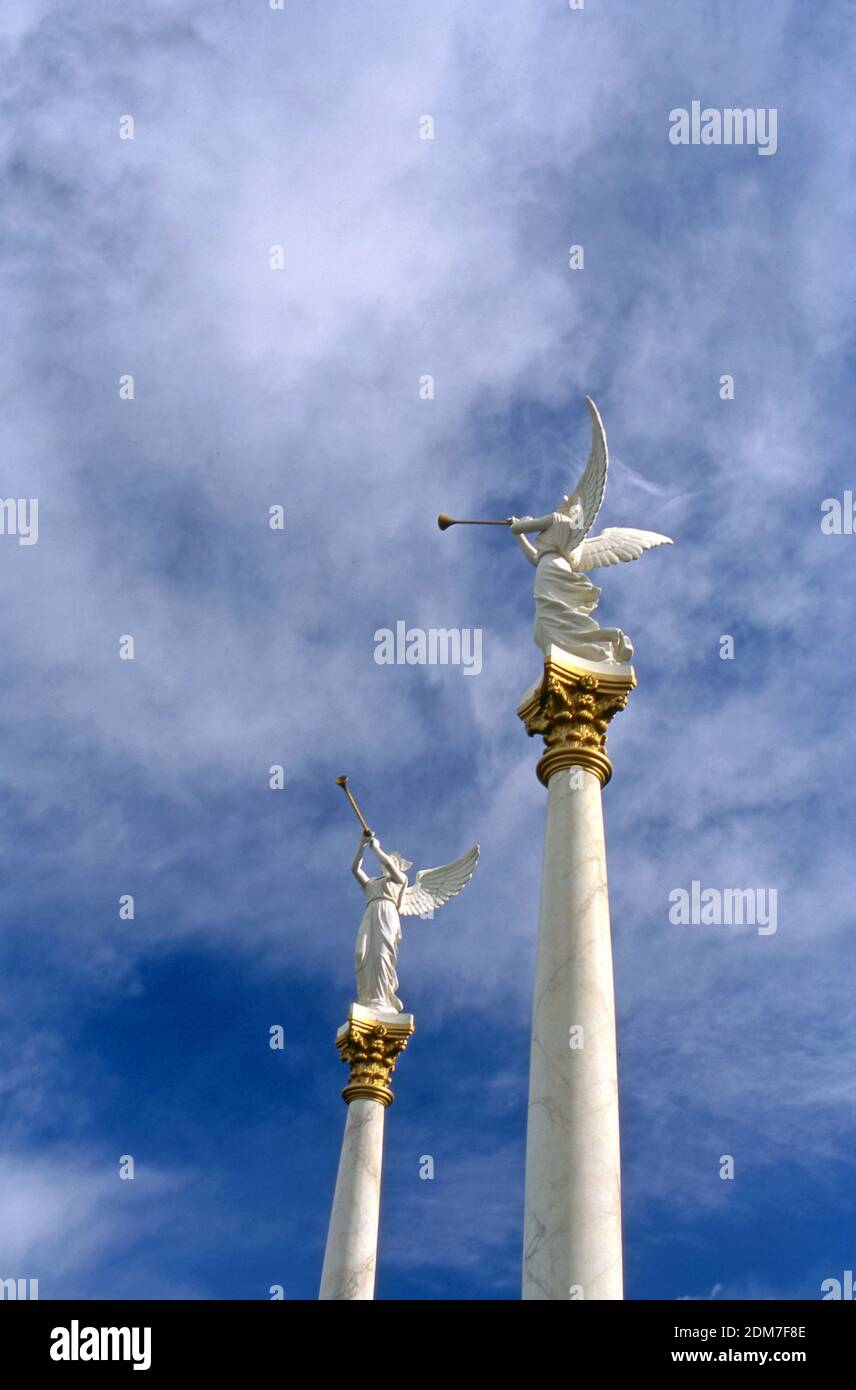 Columns with statues of trumpeting angels at Caesar's Palace in Las ...