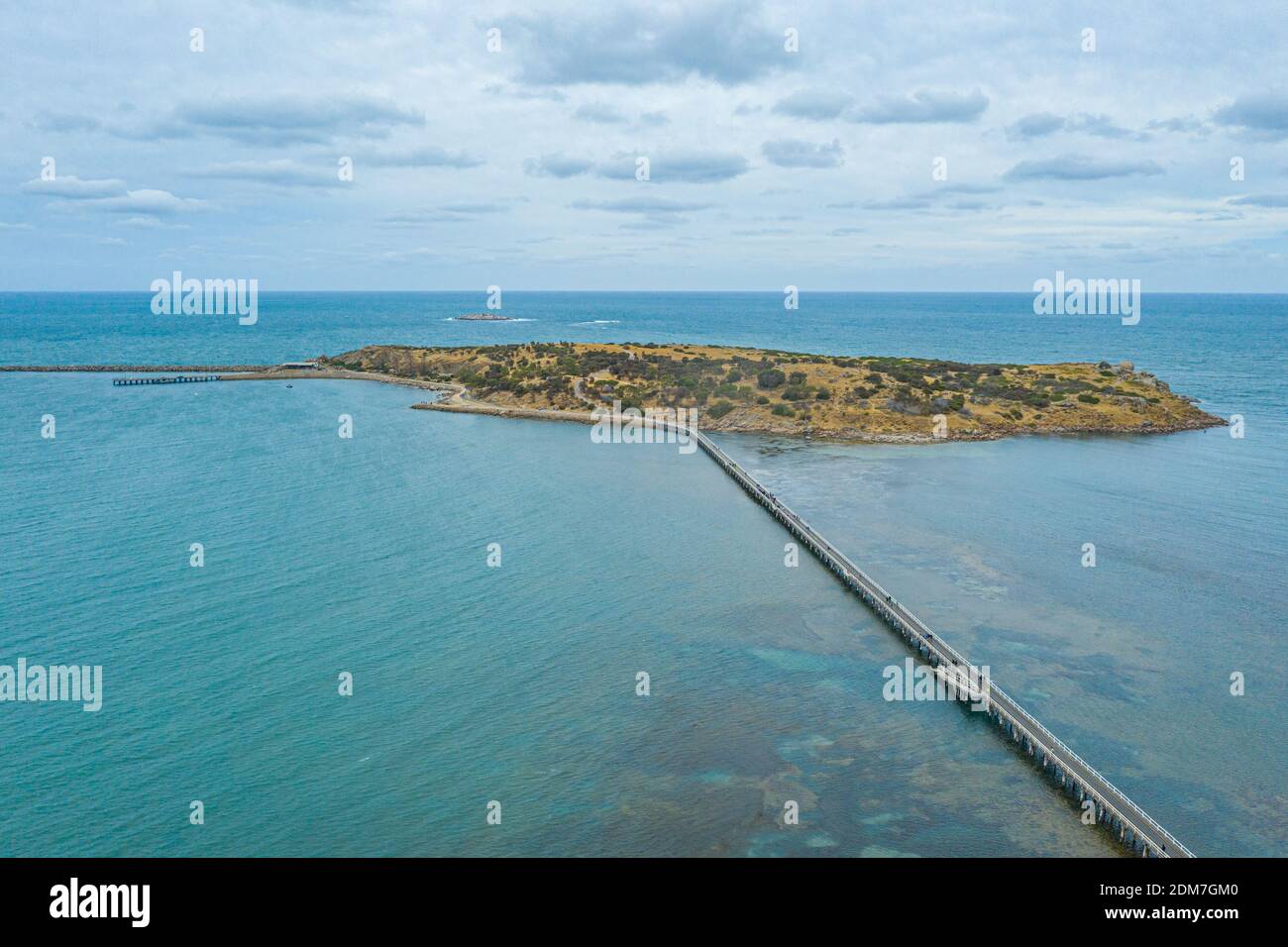 Wooden causeway connecting Victor Harbor with Granite island in ...