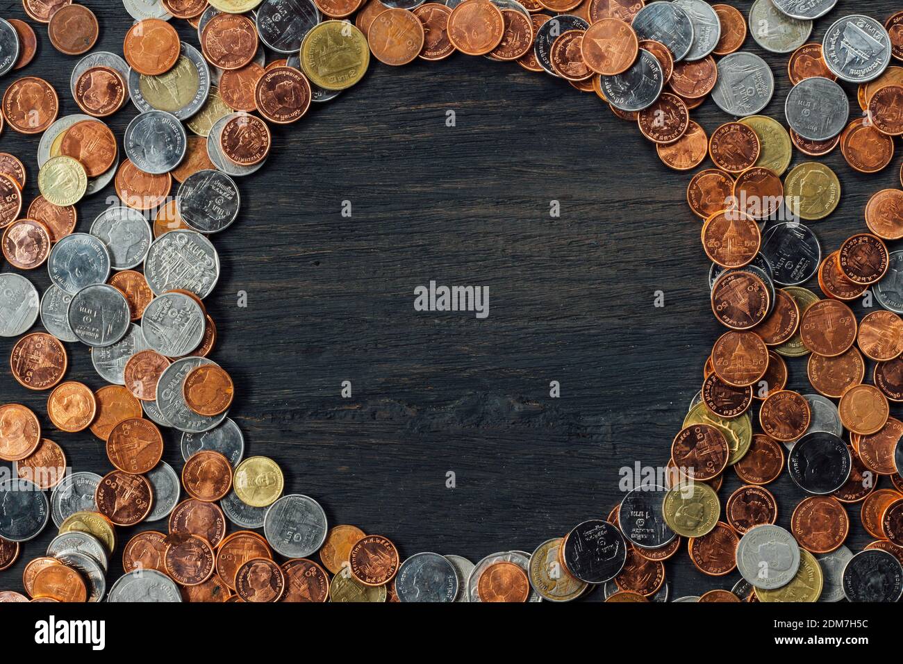 Wealth circle hi-res stock photography and images - Alamy