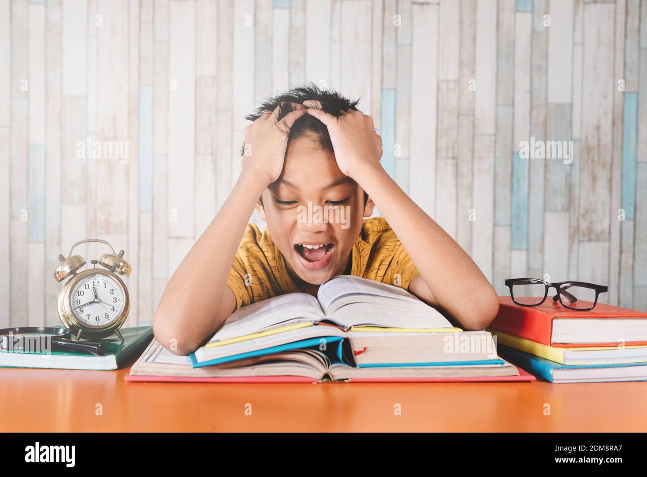 Clock reading 11 hi-res stock photography and images - Alamy Clock reading 11 hi-res stock photography and images - Alamy