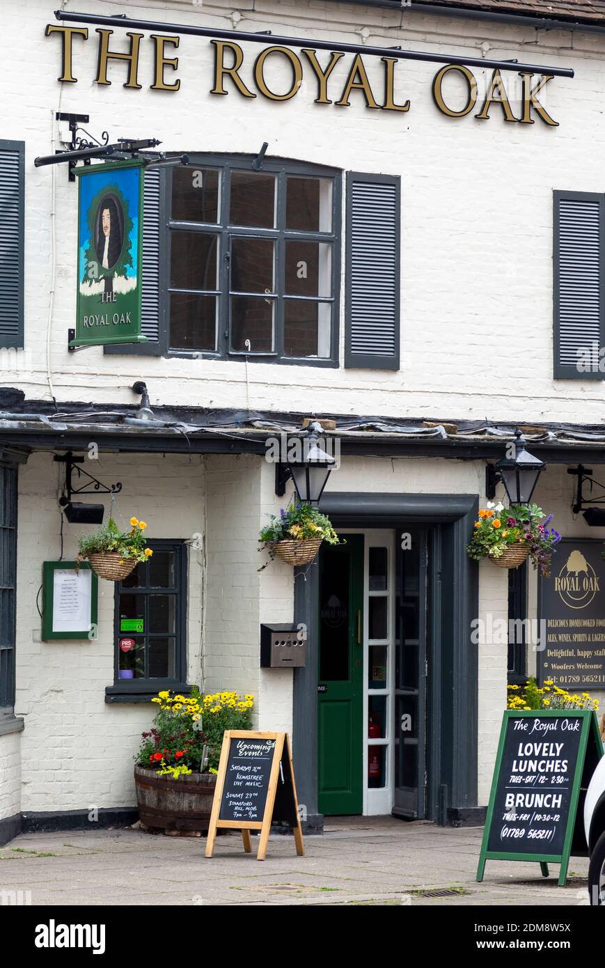 Alcester pub hi-res stock photography and images - Alamy