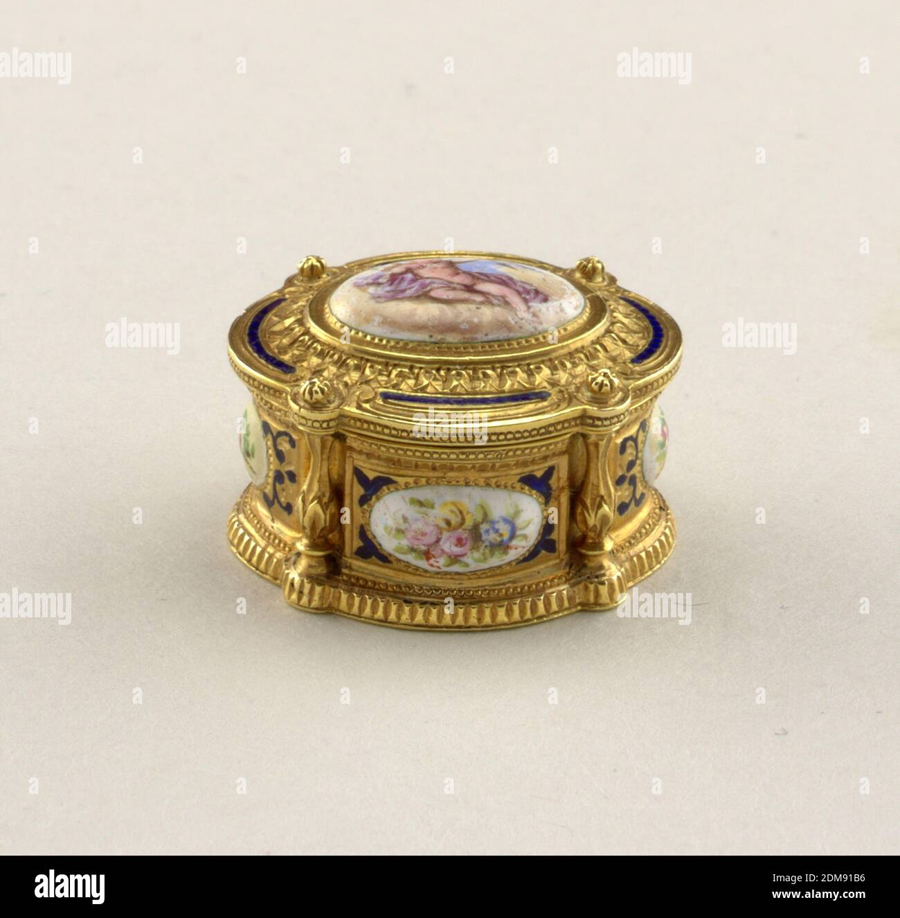 Gold enamel hi-res stock photography and images - Alamy