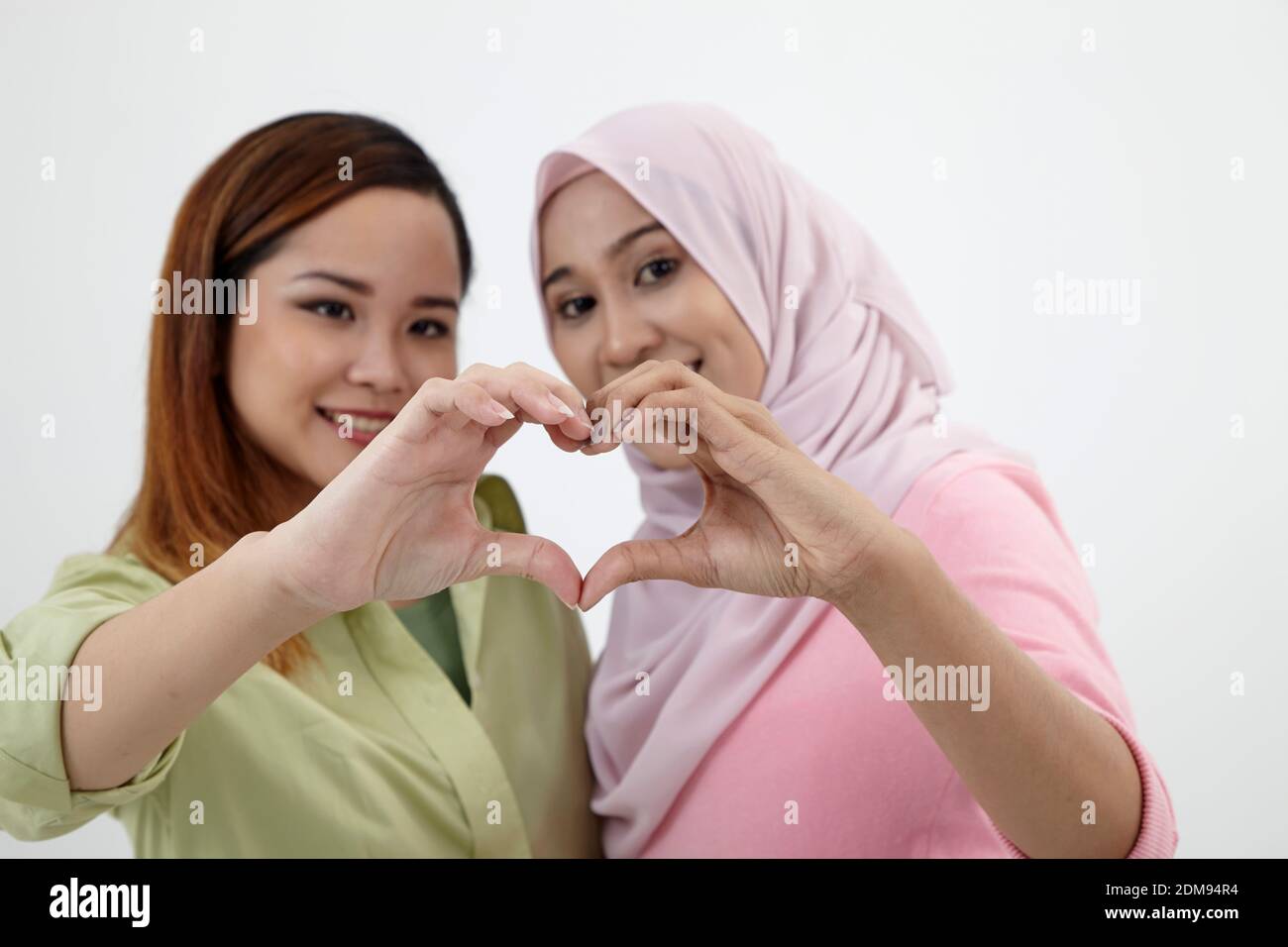 Malay women hi-res stock photography and images - Alamy