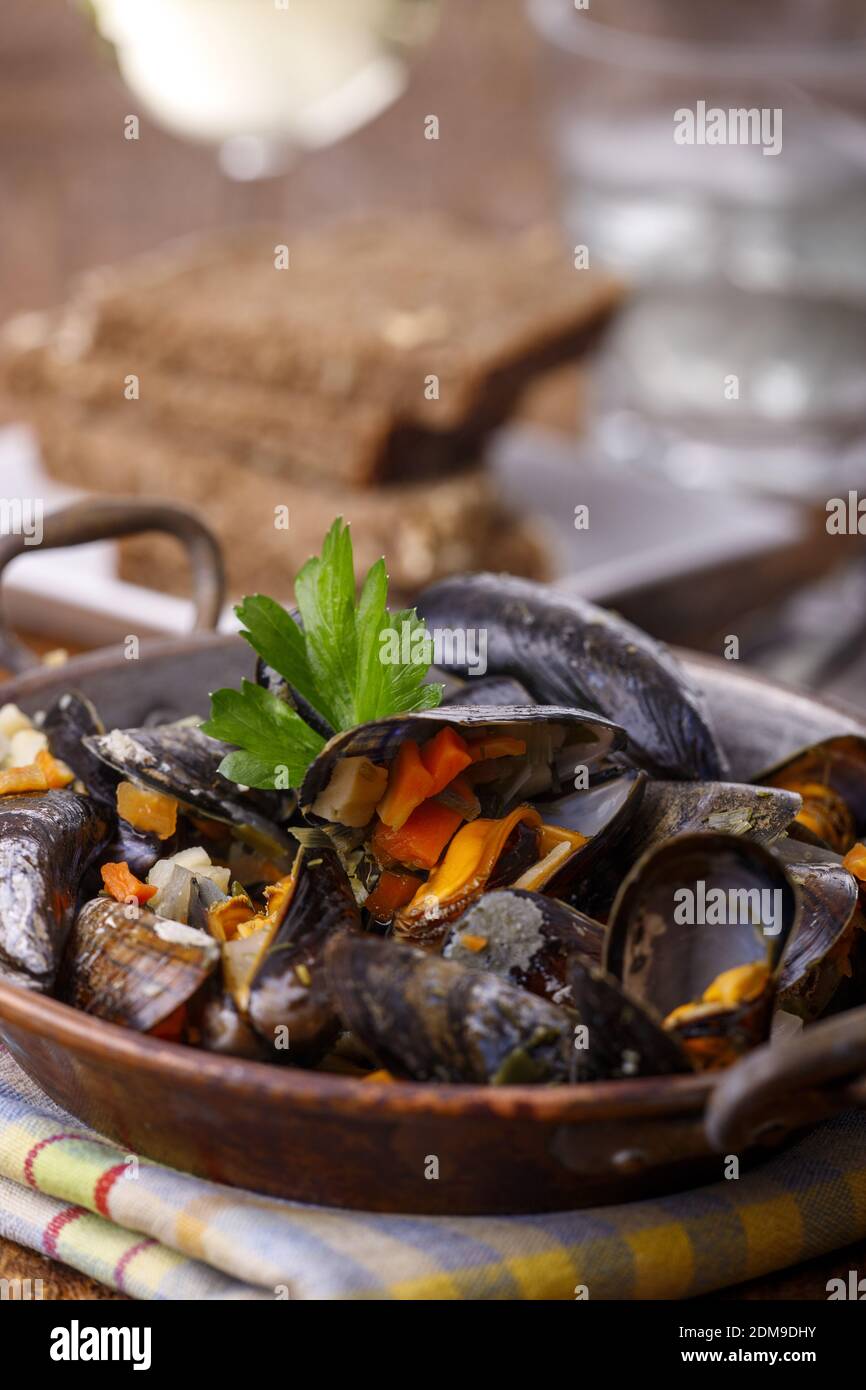 Gekochte muscheln hi-res stock photography and images - Alamy