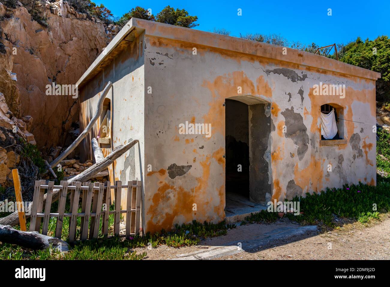 Abandoned Hut In The Mountains Stock Photo - Alamy