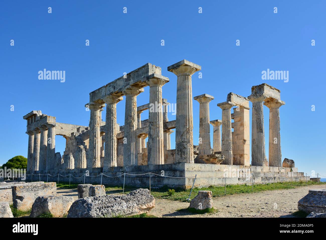 Ancient temple goddess aphaia hi-res stock photography and images - Alamy