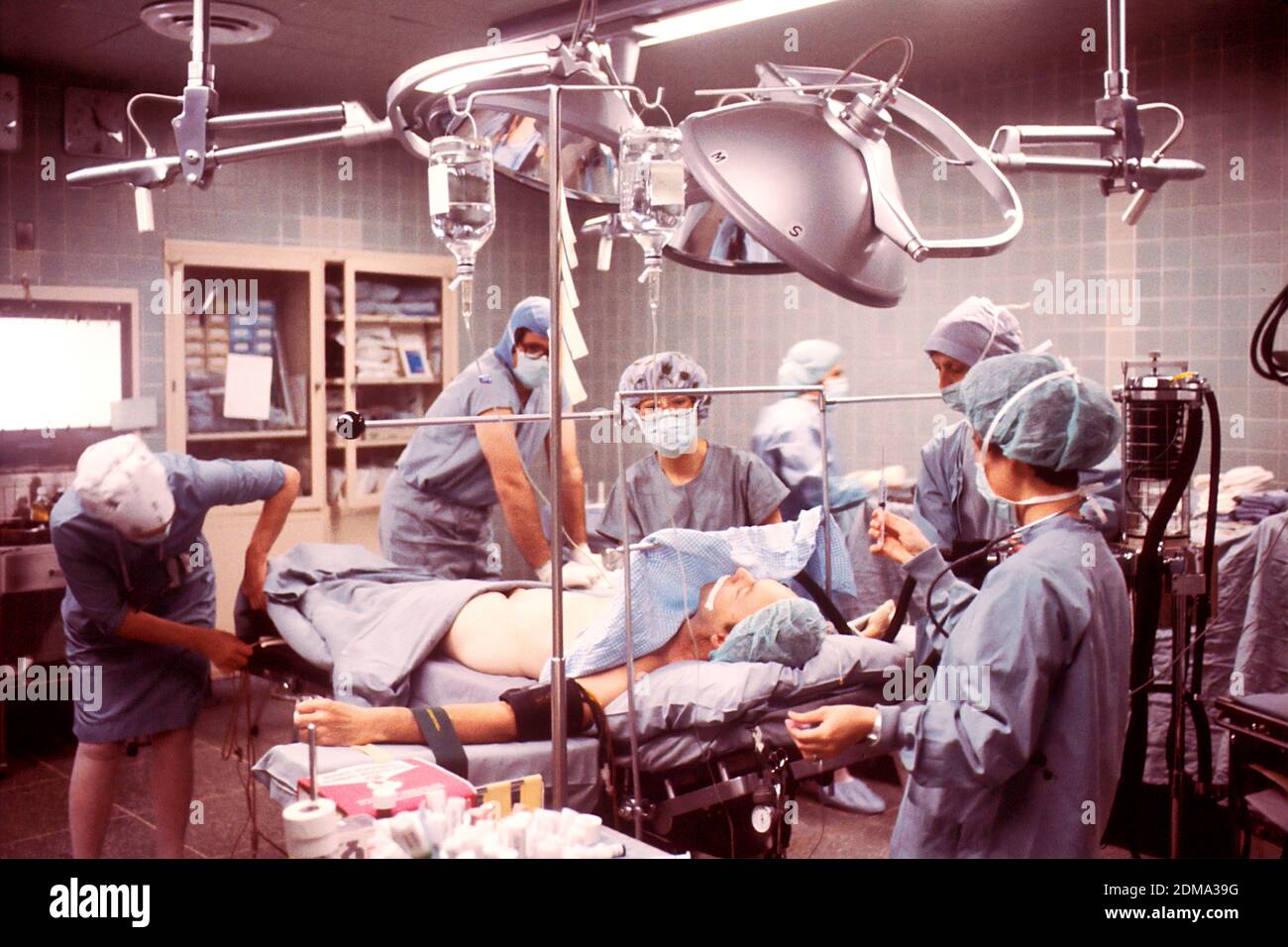 Hospital operations medical doctors Stock Photo - Alamy