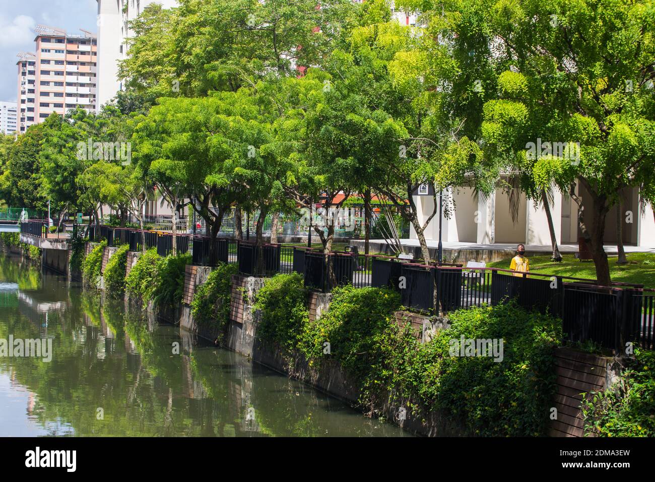 Cantilever decks hi-res stock photography and images - Alamy