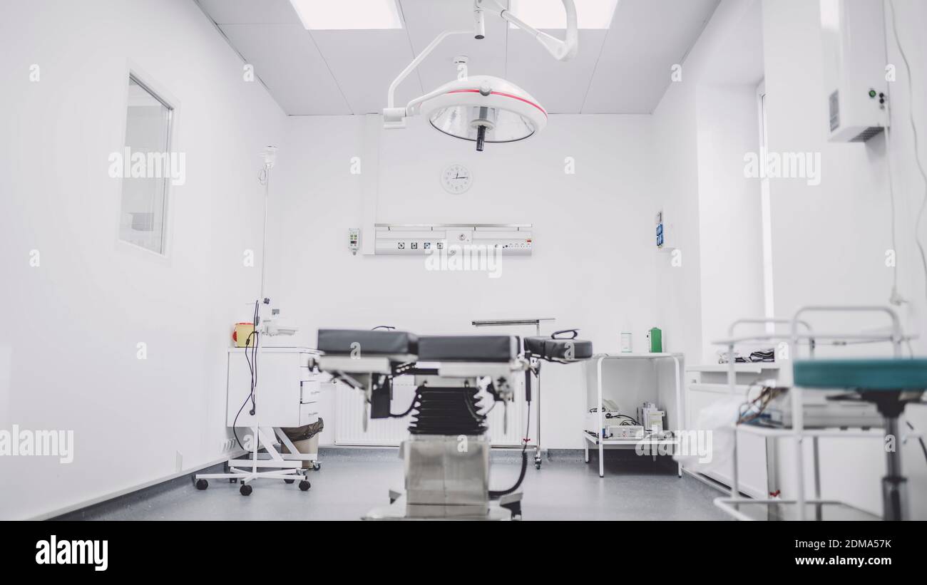 Hospital operations medical doctors Stock Photo - Alamy