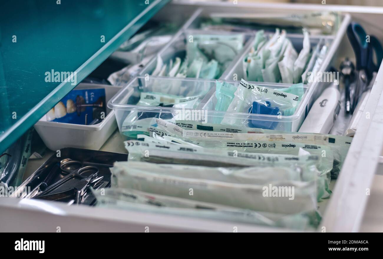 Hospital operations medical doctors Stock Photo - Alamy