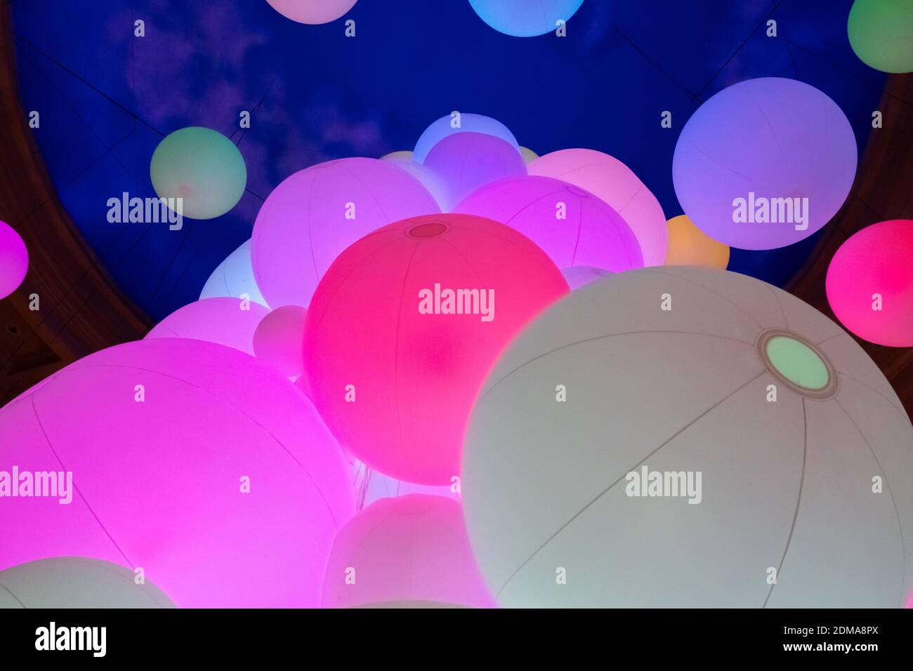 Interactive musical balloon installation The Tree of Resonating Colors ...