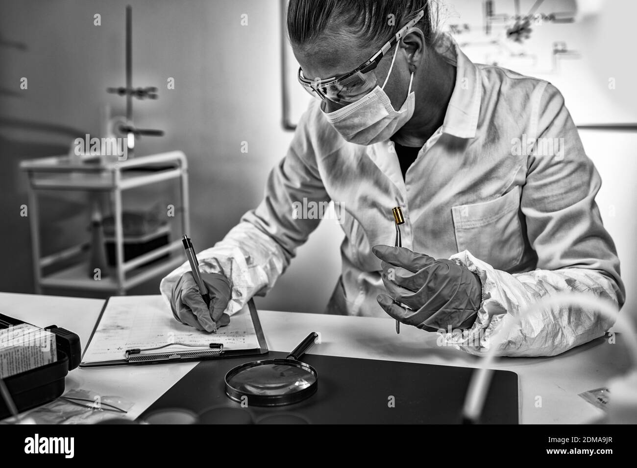 Detective laboratory hi-res stock photography and images - Alamy
