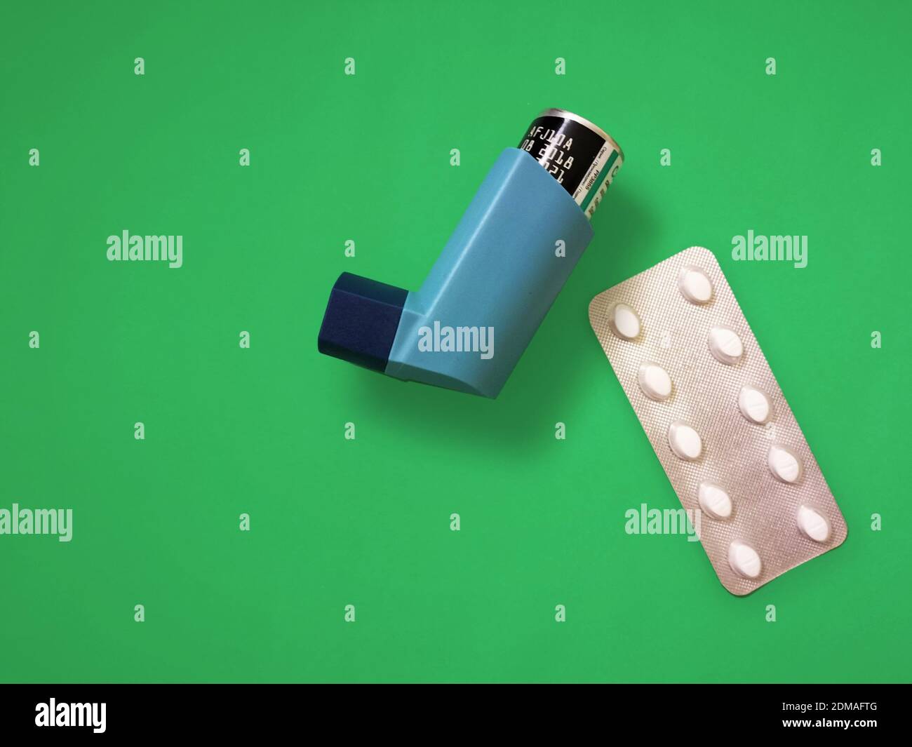 Blue inhaler cut out hi-res stock photography and images - Alamy