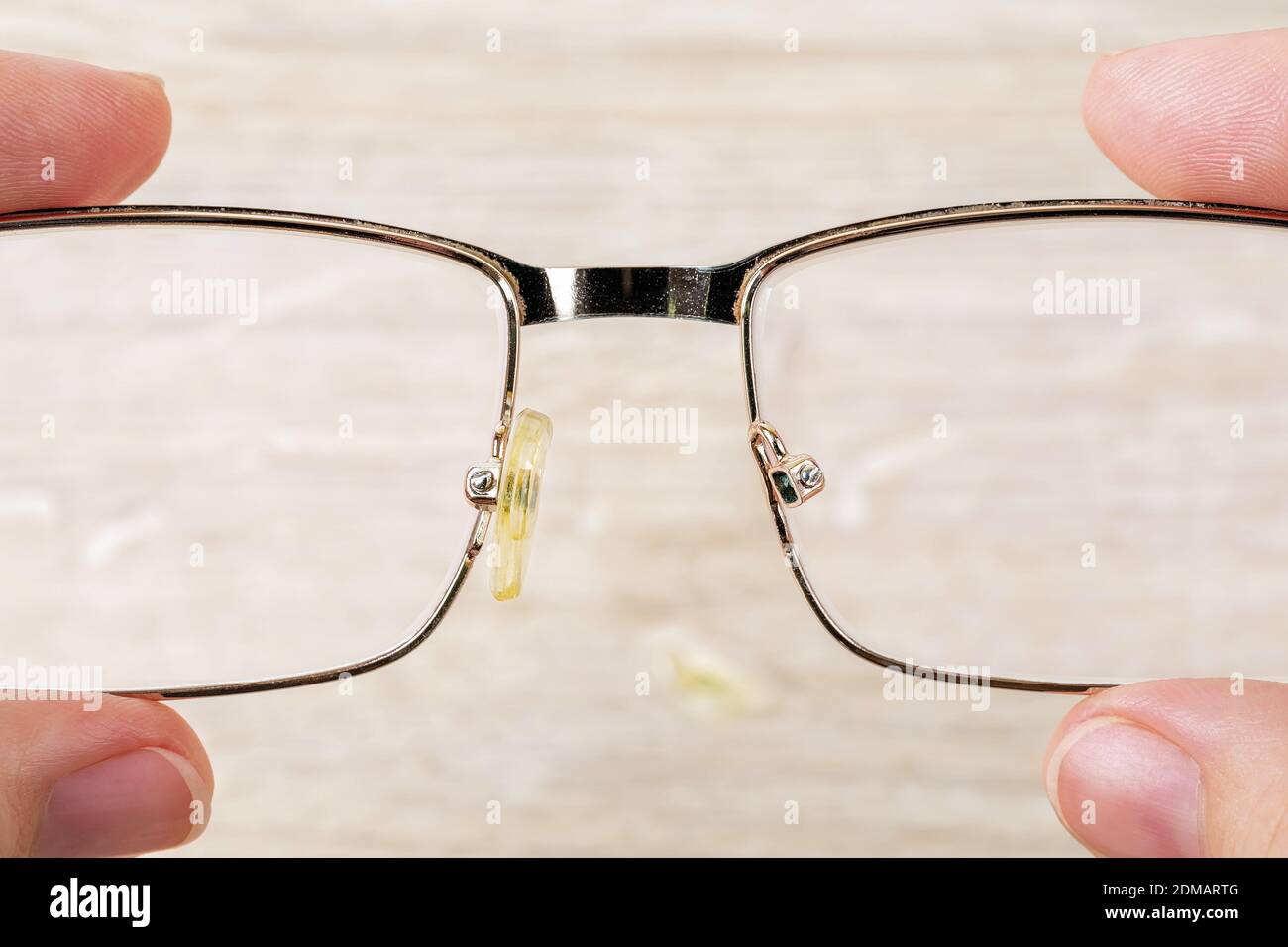 Nose against the glass hi-res stock photography and images - Alamy
